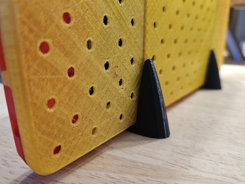 Frame.Work printed case feet for upright operation by layershifter ...