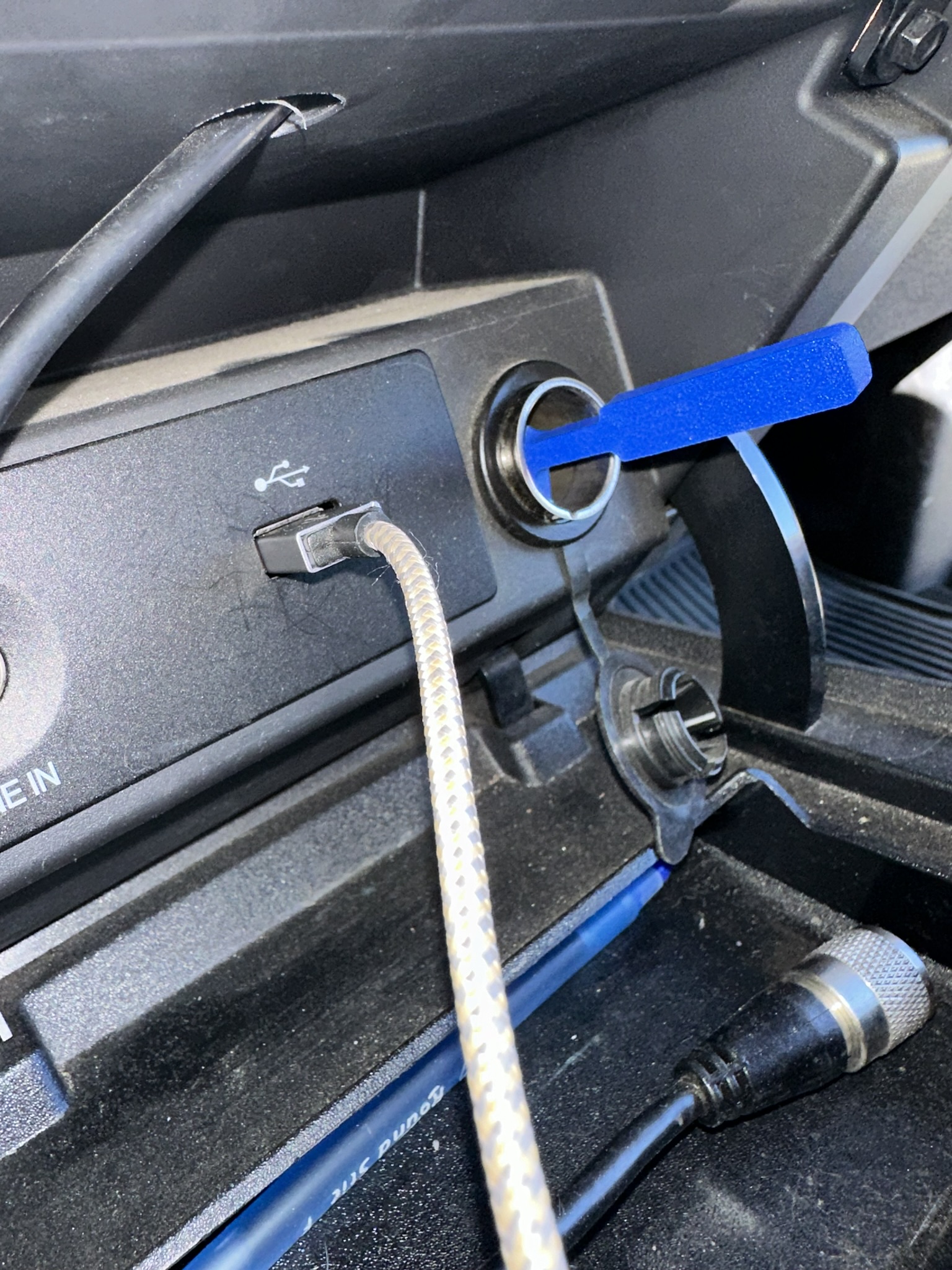 Ford cigar lighter/power point jack removal tool by jwingenroth ...