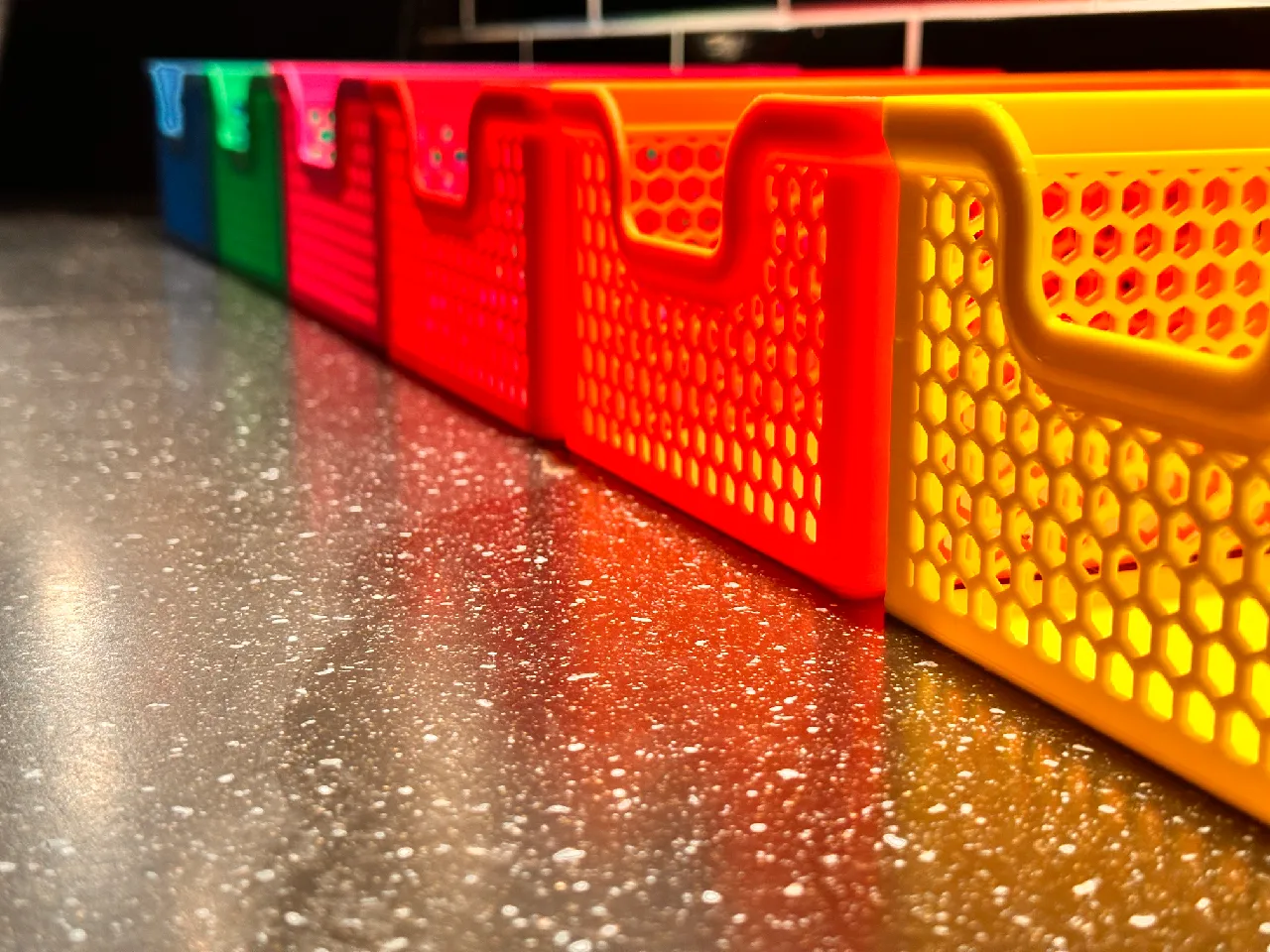 Rectangular 140x200mm Stacking Baskets & Lid - Hexagon Pattern by ...