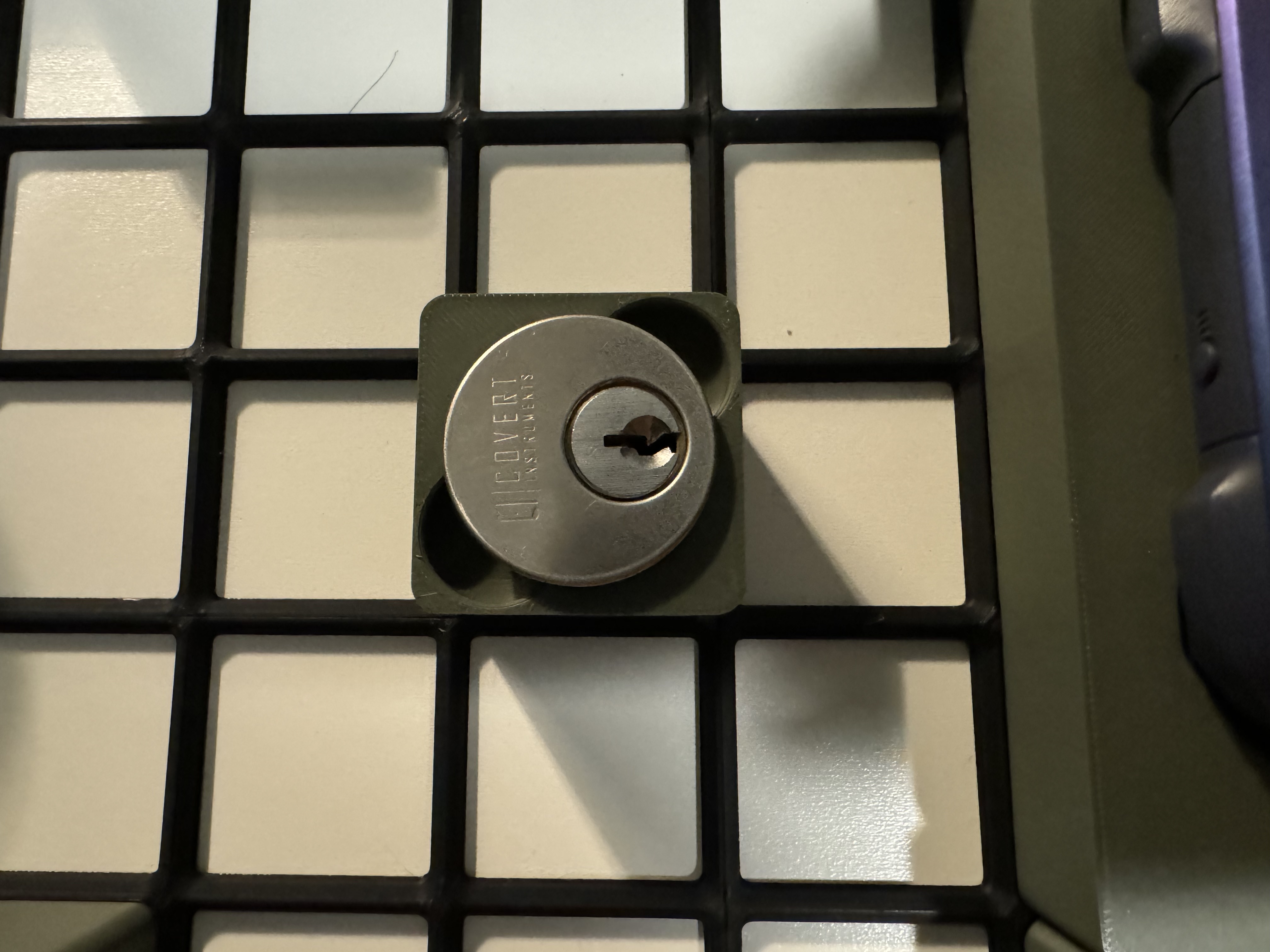 Covert Instruments Gridfinity Holder by FanielDanara | Download free ...