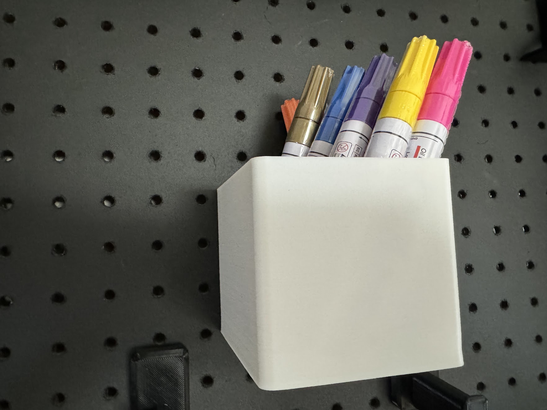 Sy's Peglock - sturdy bin 80x80x80 by igloopup | Download free STL model | Printables.com