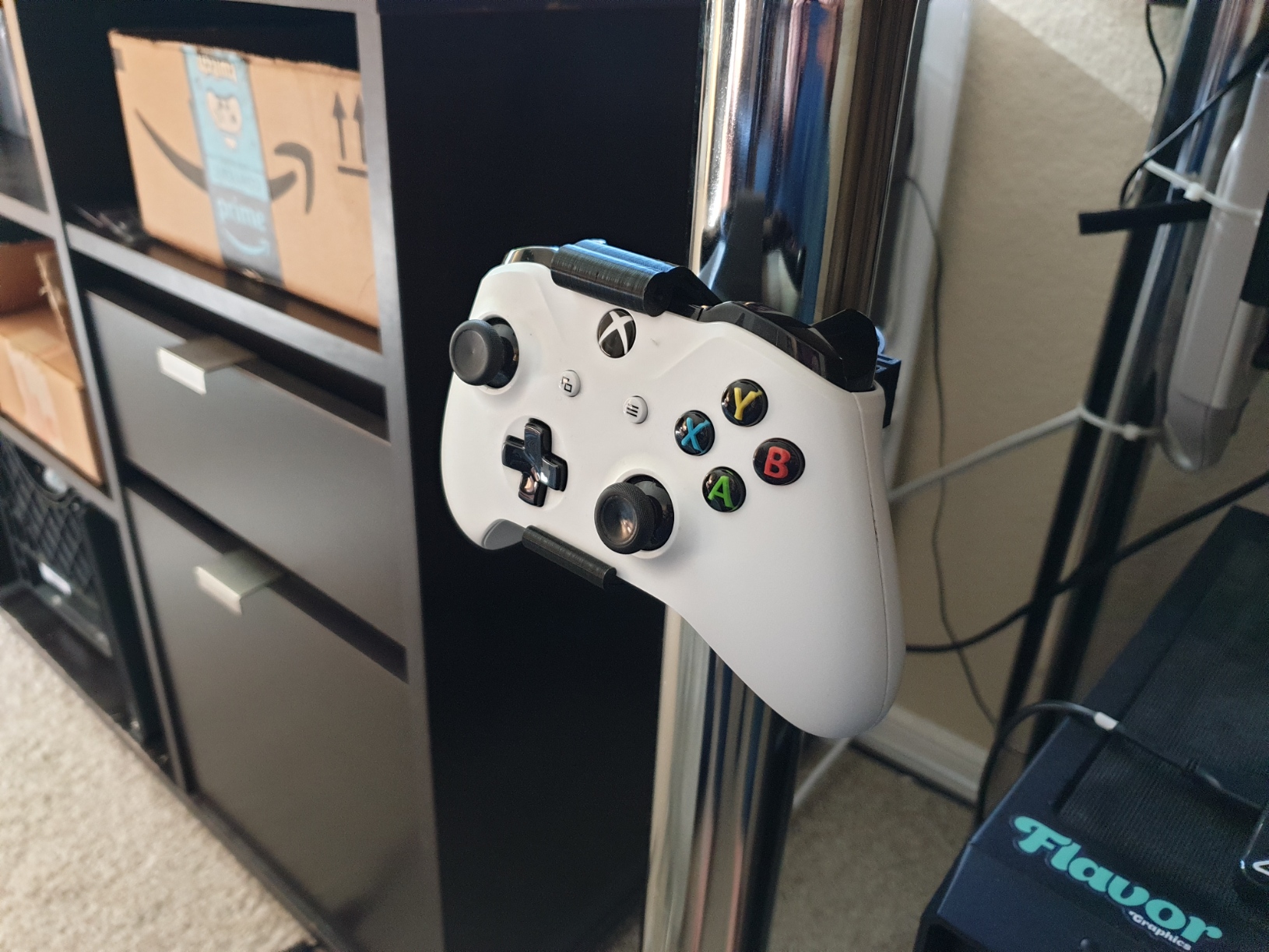 XBOX One Controller mount for IKEA table leg (55mm) by BeardRobot ...