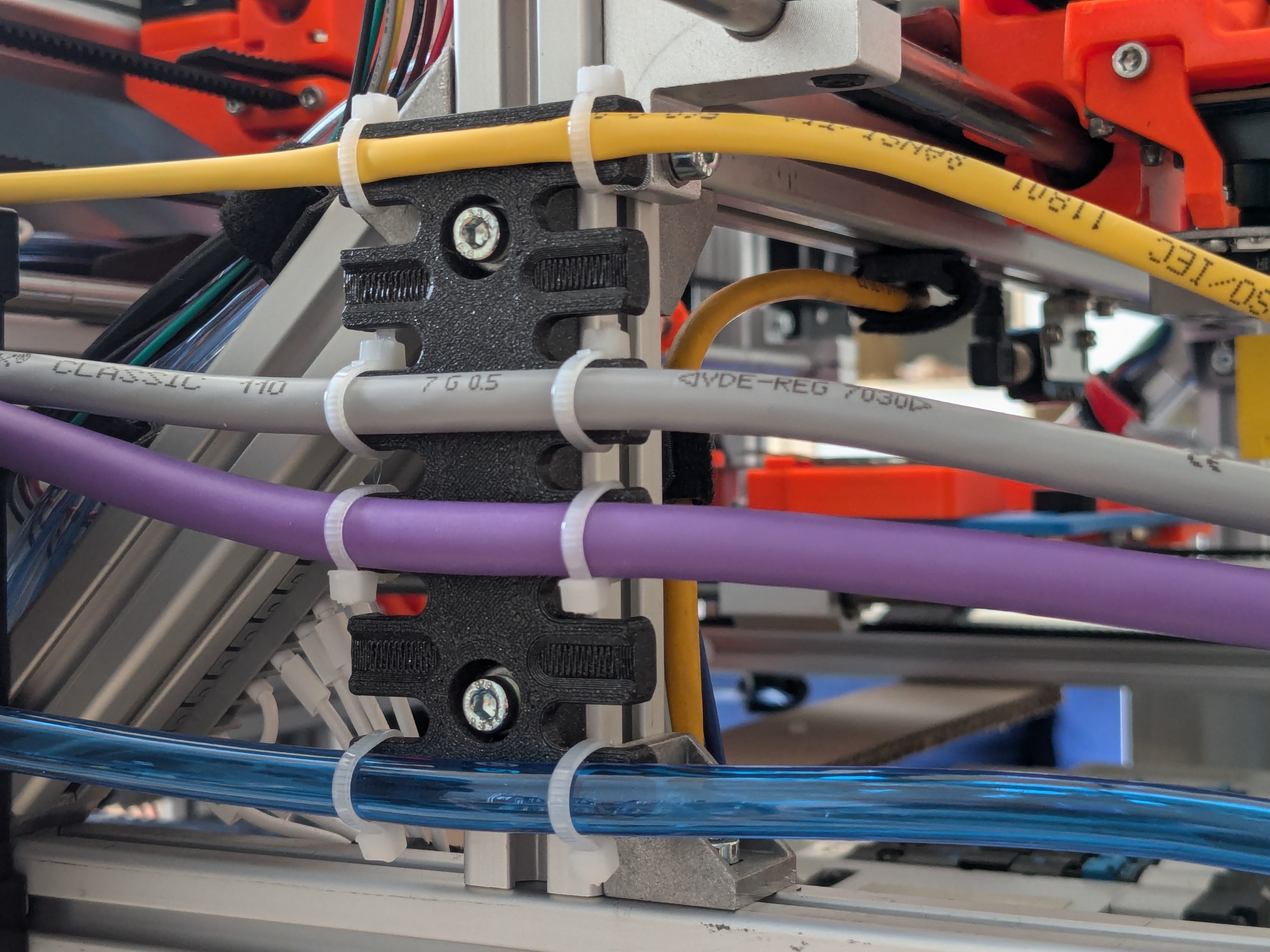 Parametric Cable Strain Relief Plate by rahix | Download free STL model ...