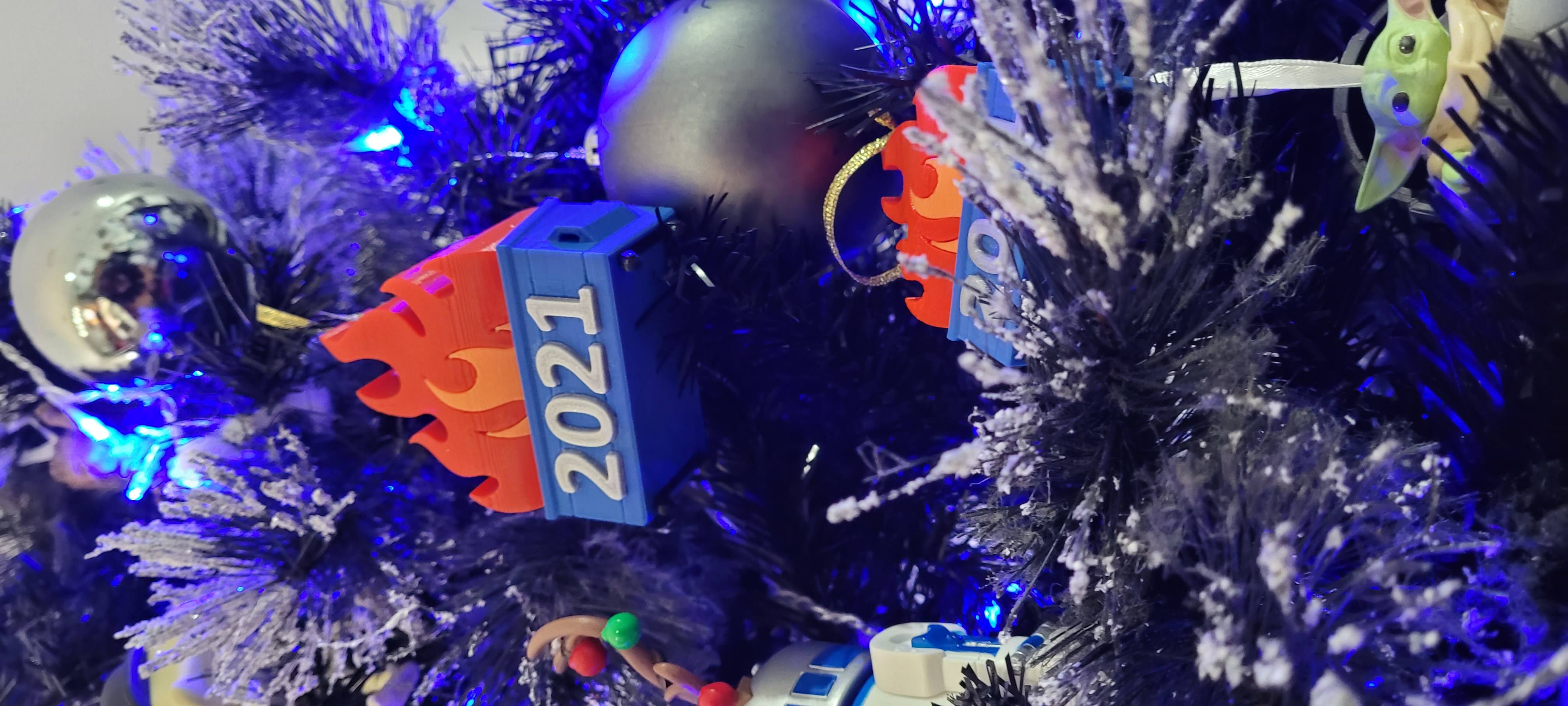 2021 Dumpster Fire Christmas Ornament by Lumanieri | Download free STL ...