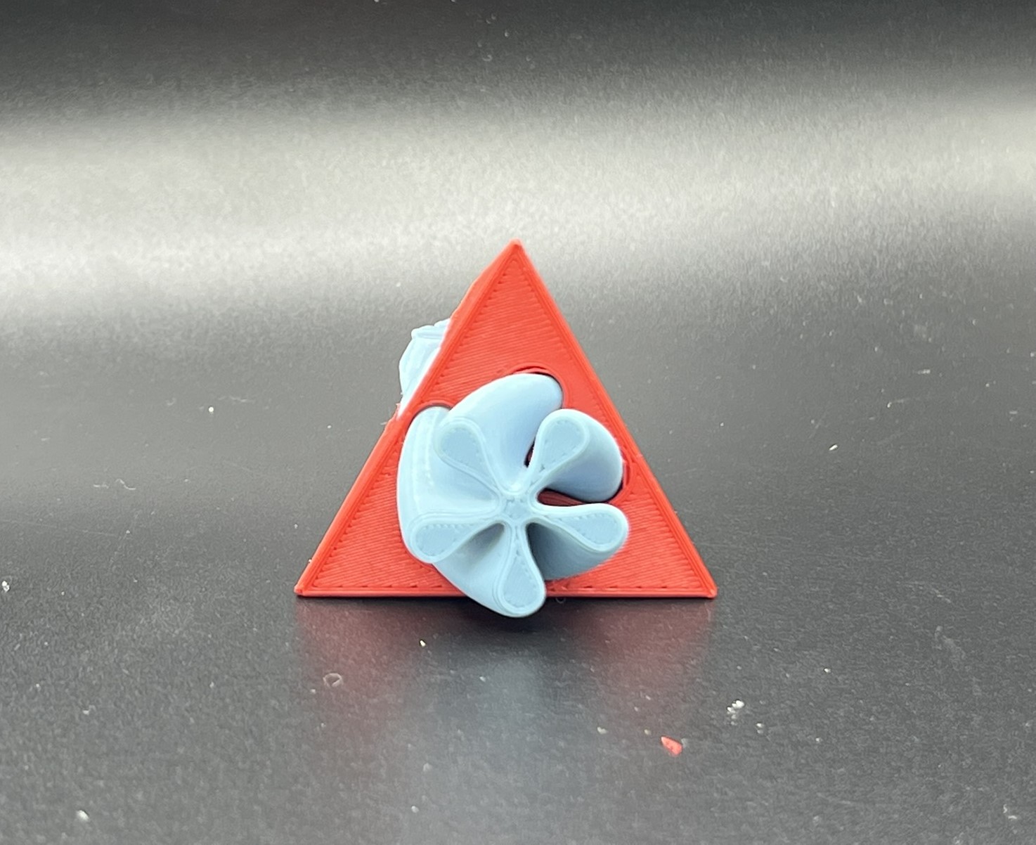 Triangle Pyramid Impossible Passthrough Helix Fidget by EcoDad ...