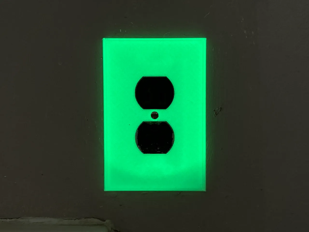 Outlet Cover by Star Labs 3D, LLC | Download free STL model ...