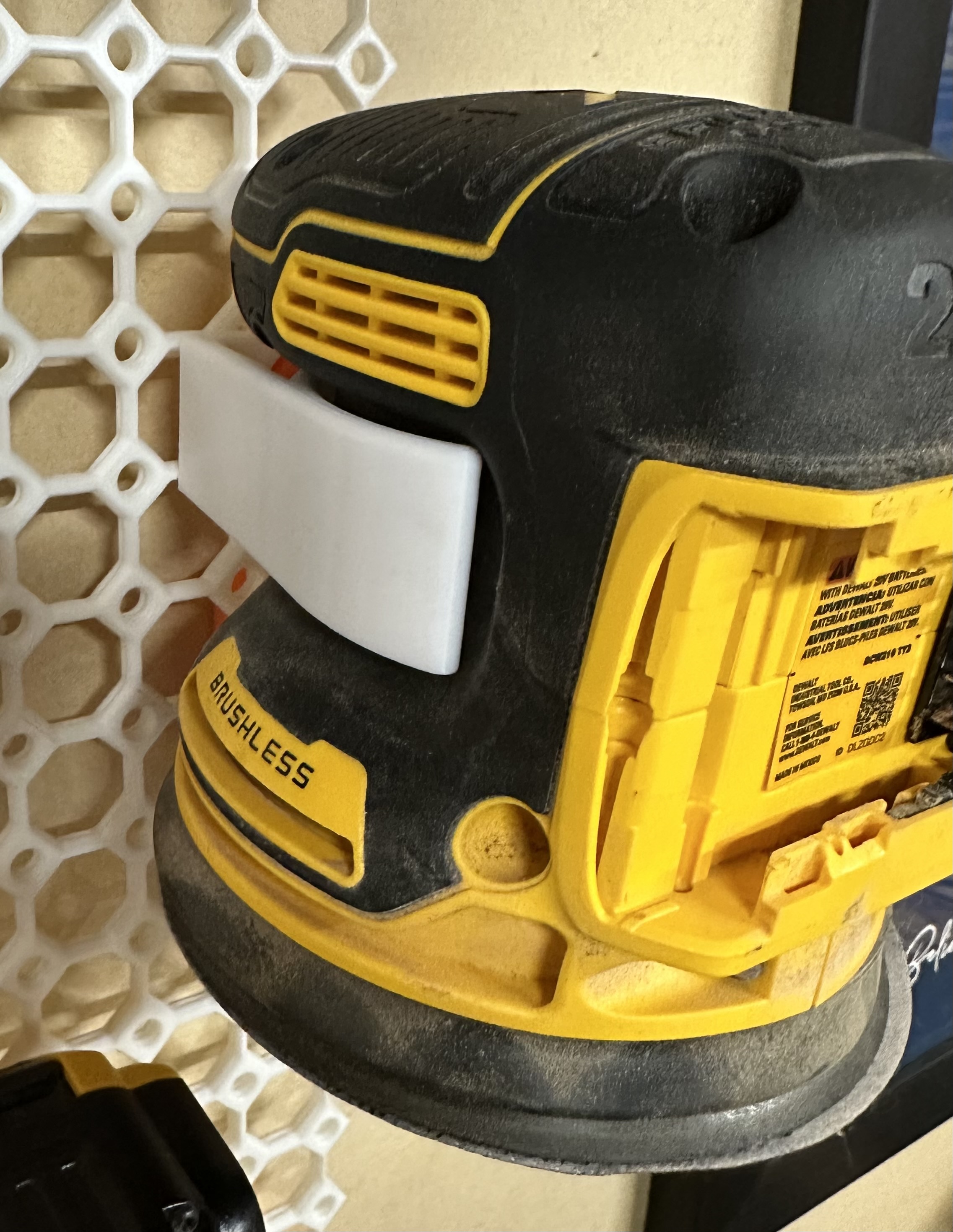Dewalt DCW210/DCV200 Holder for Multiboard by Urche0n | Download free ...