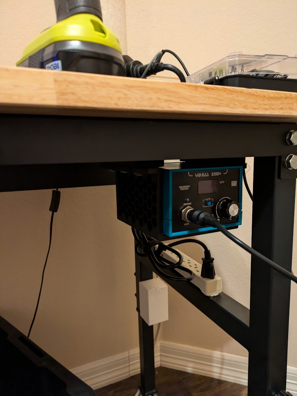 YIHUA 939D+ Digital Soldering Station under bench mount by Ross ...