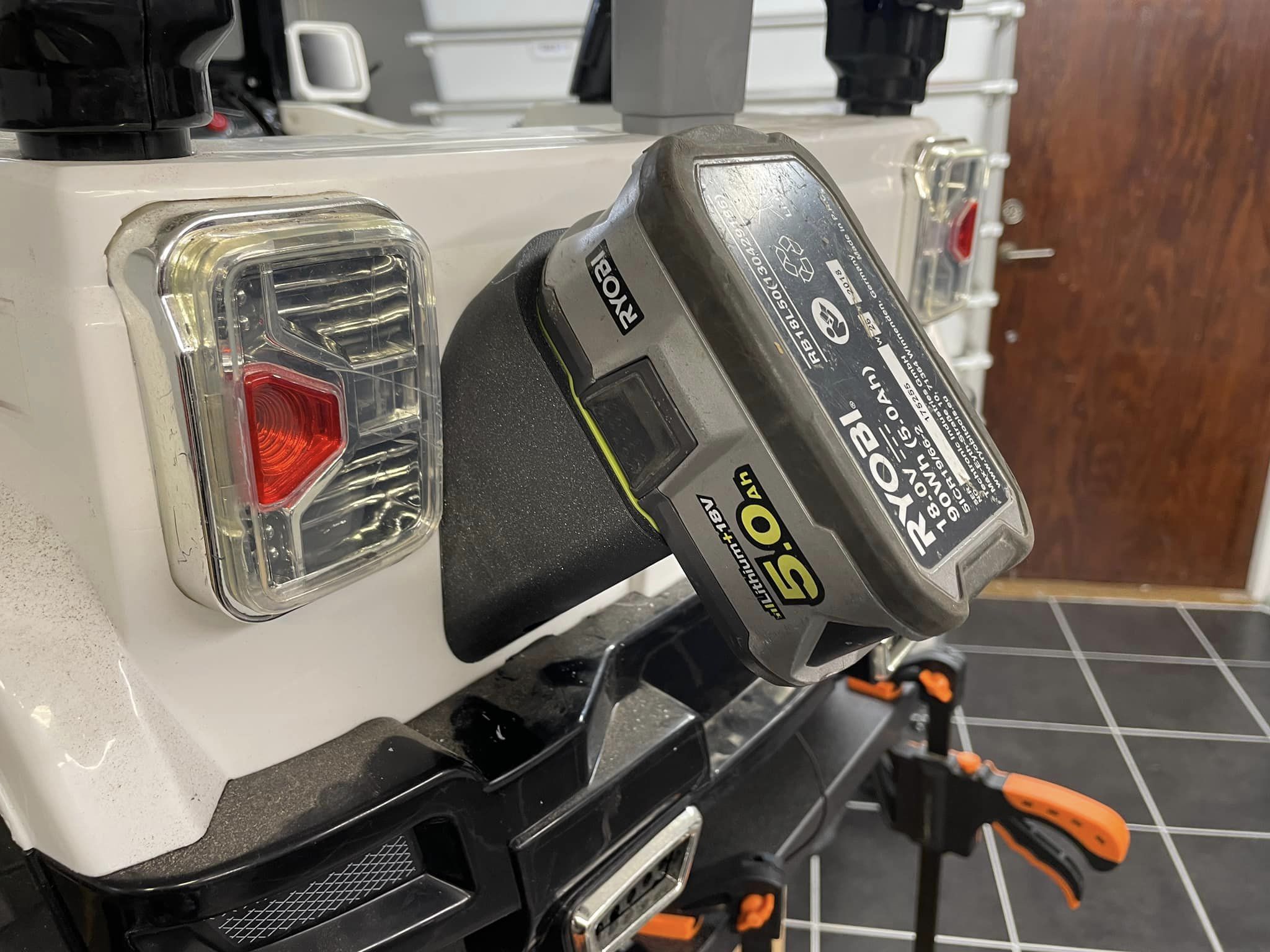 Ryobi Battery angular mount by Swedish | Download free STL model ...