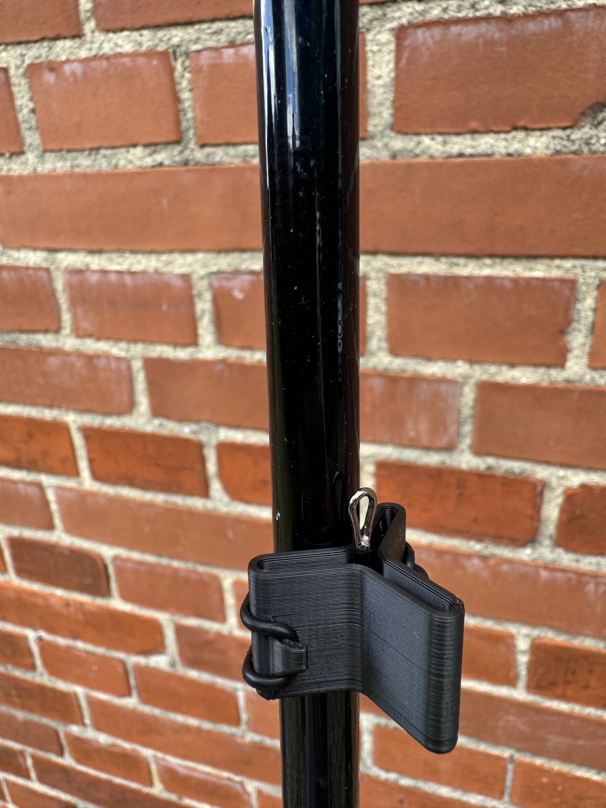 Rod-Mounted Treble hook holder by Victor | Download free STL model ...