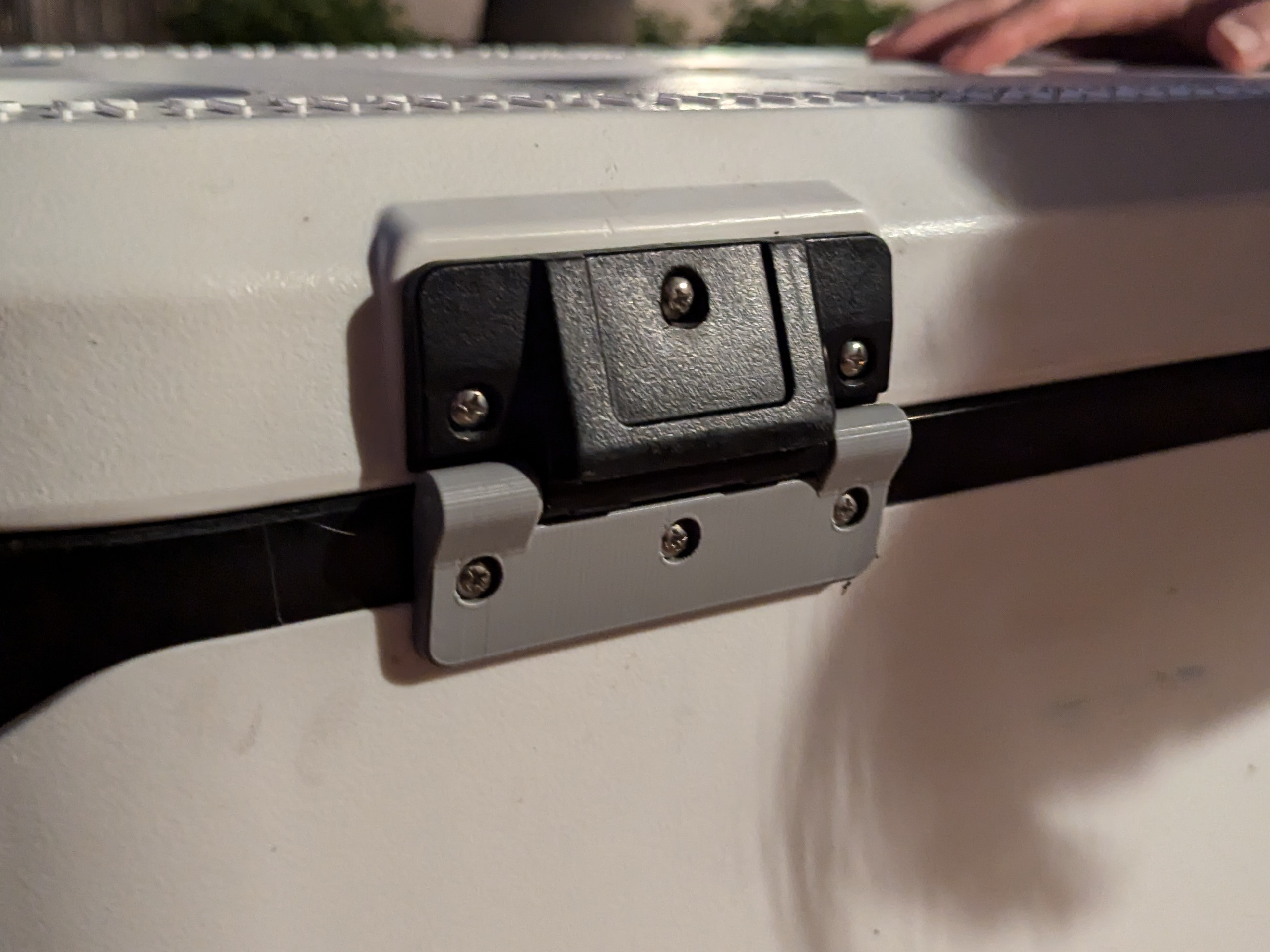 Igloo Cooler Hinge (Bottom Part) by Anonymous Owl | Download free STL ...