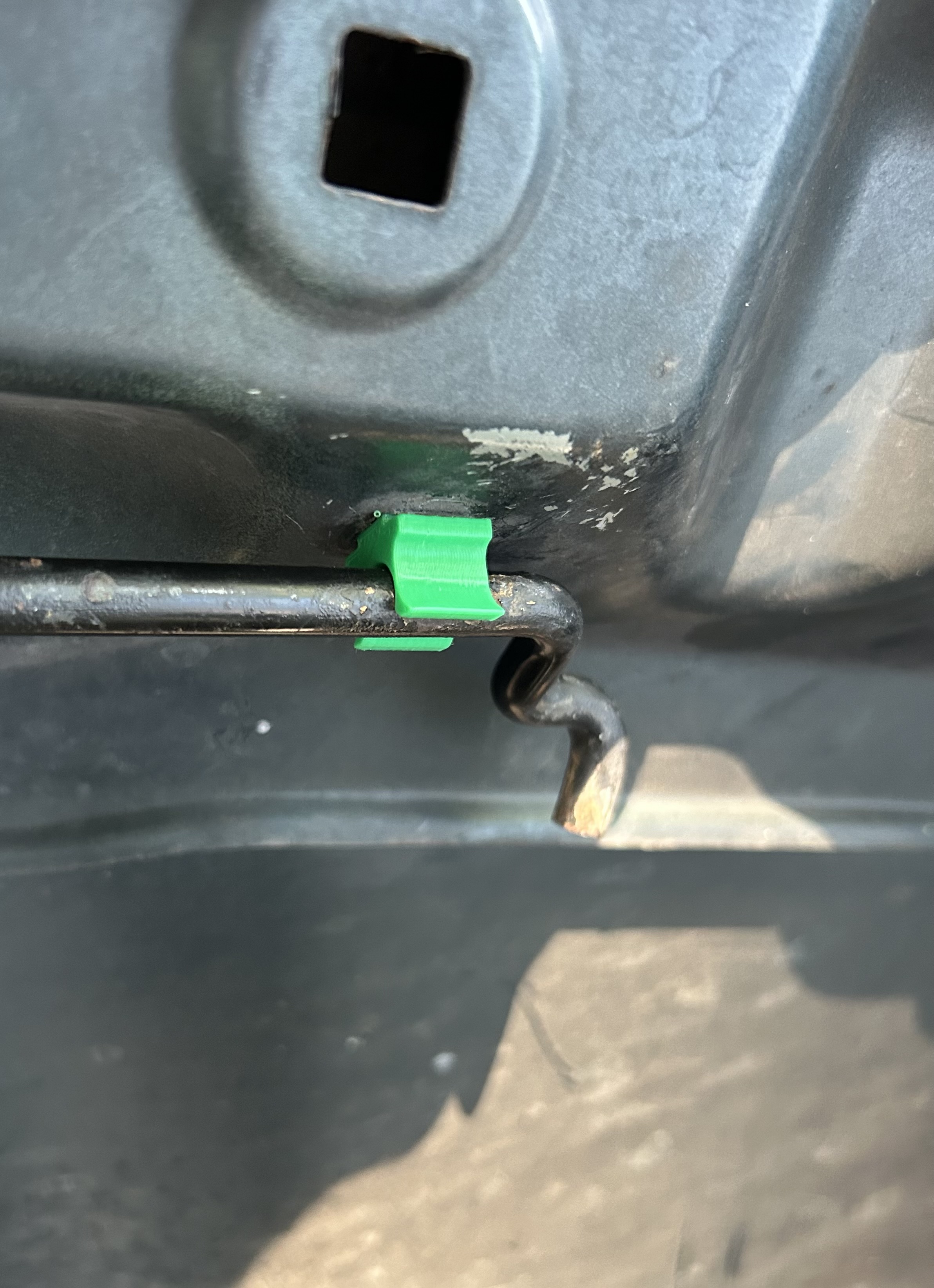 Hood Prop Rod Clip - Jeep Wrangler by Luke Jordan | Download free STL ...