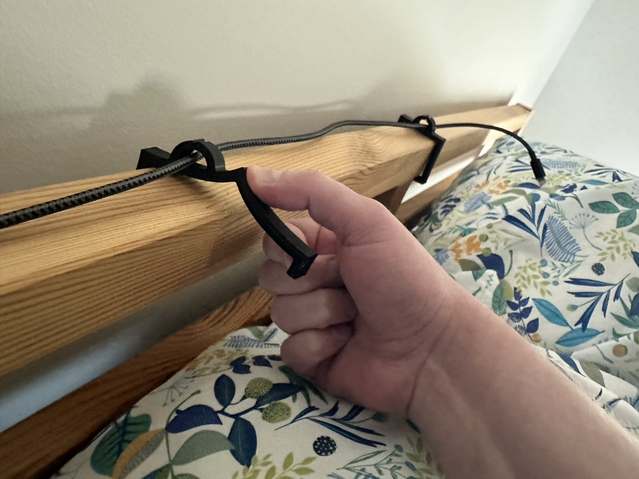 TPU Bedside Cable Guide by SamuraiLink3 | Download free STL model ...