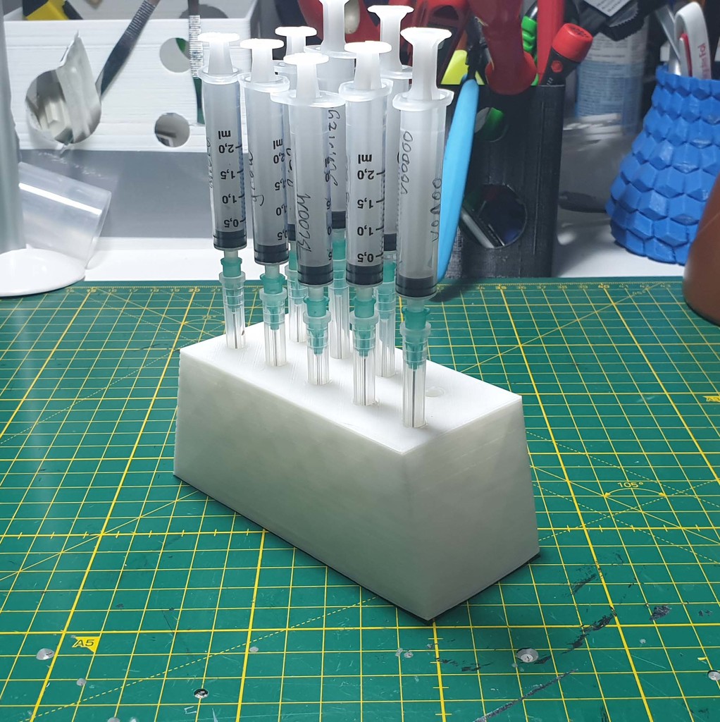 Syringe Holder by Oka | Download free STL model | Printables.com
