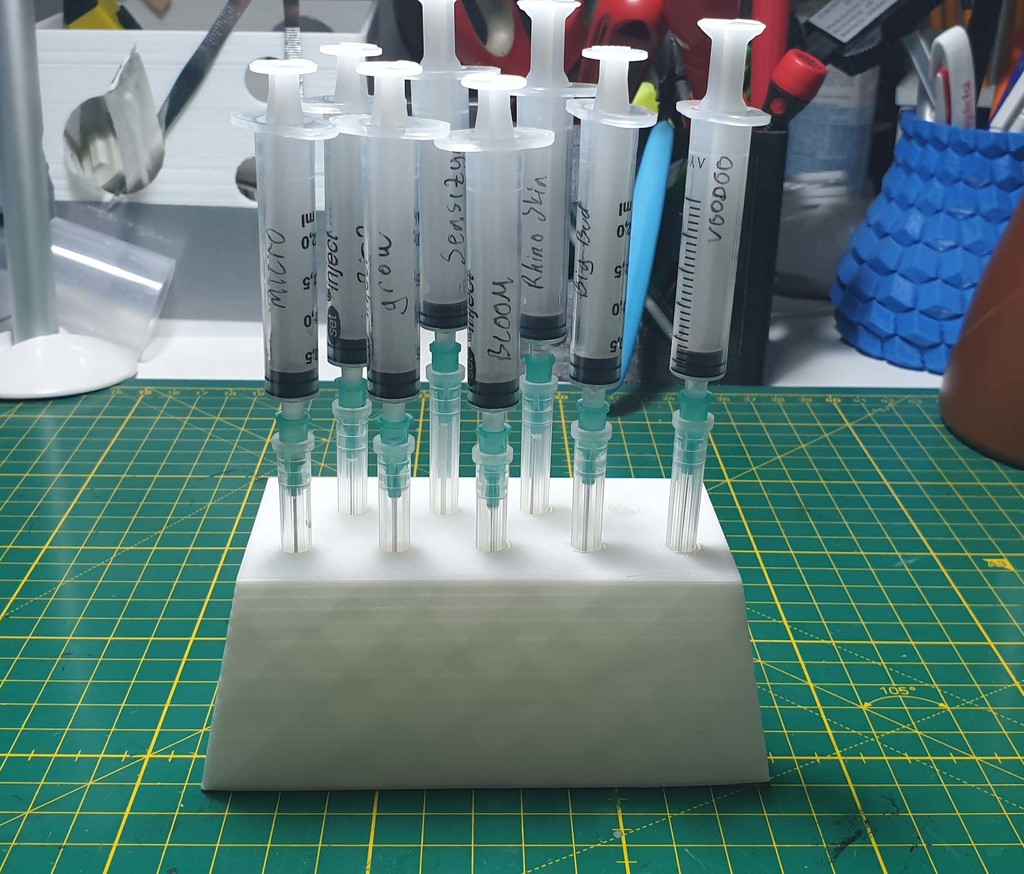 Syringe Holder by Oka | Download free STL model | Printables.com