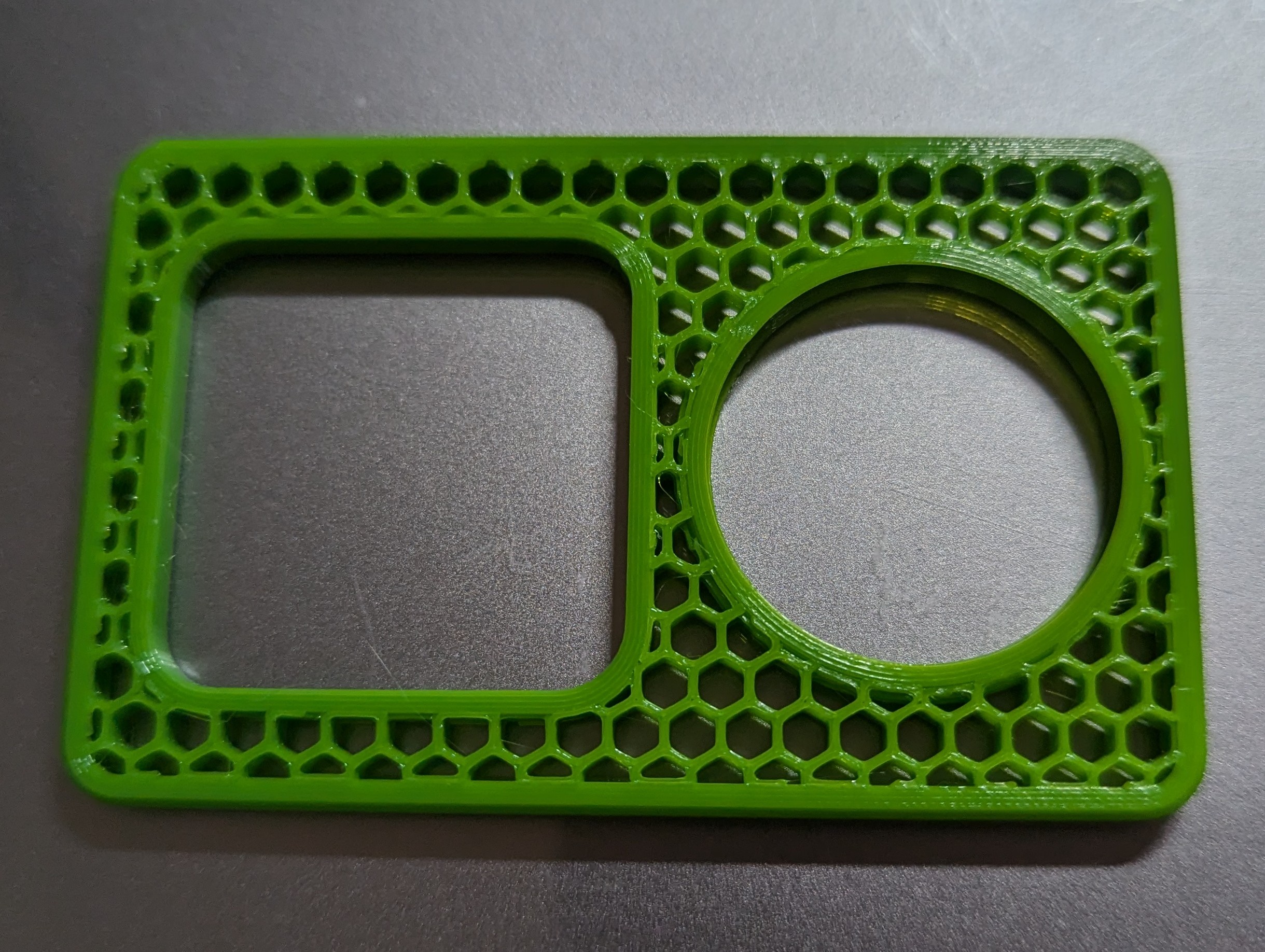 AirTag + Tile Mate 2020 Wallet Card by takarocks | Download free STL ...