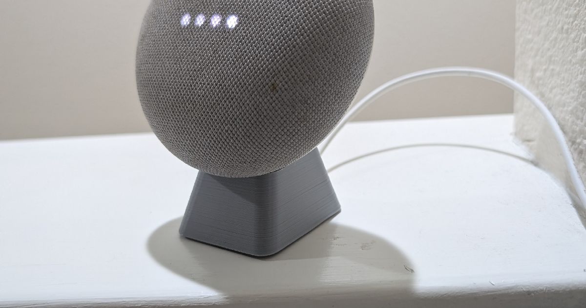Google Home mini stand Universal plug by DMW09 | Download free STL ...