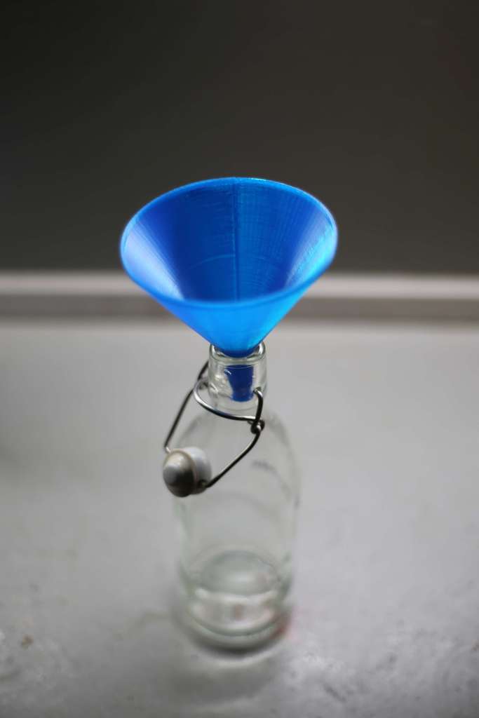medium vented funnel by Hahihula | Download free STL model | Printables.com