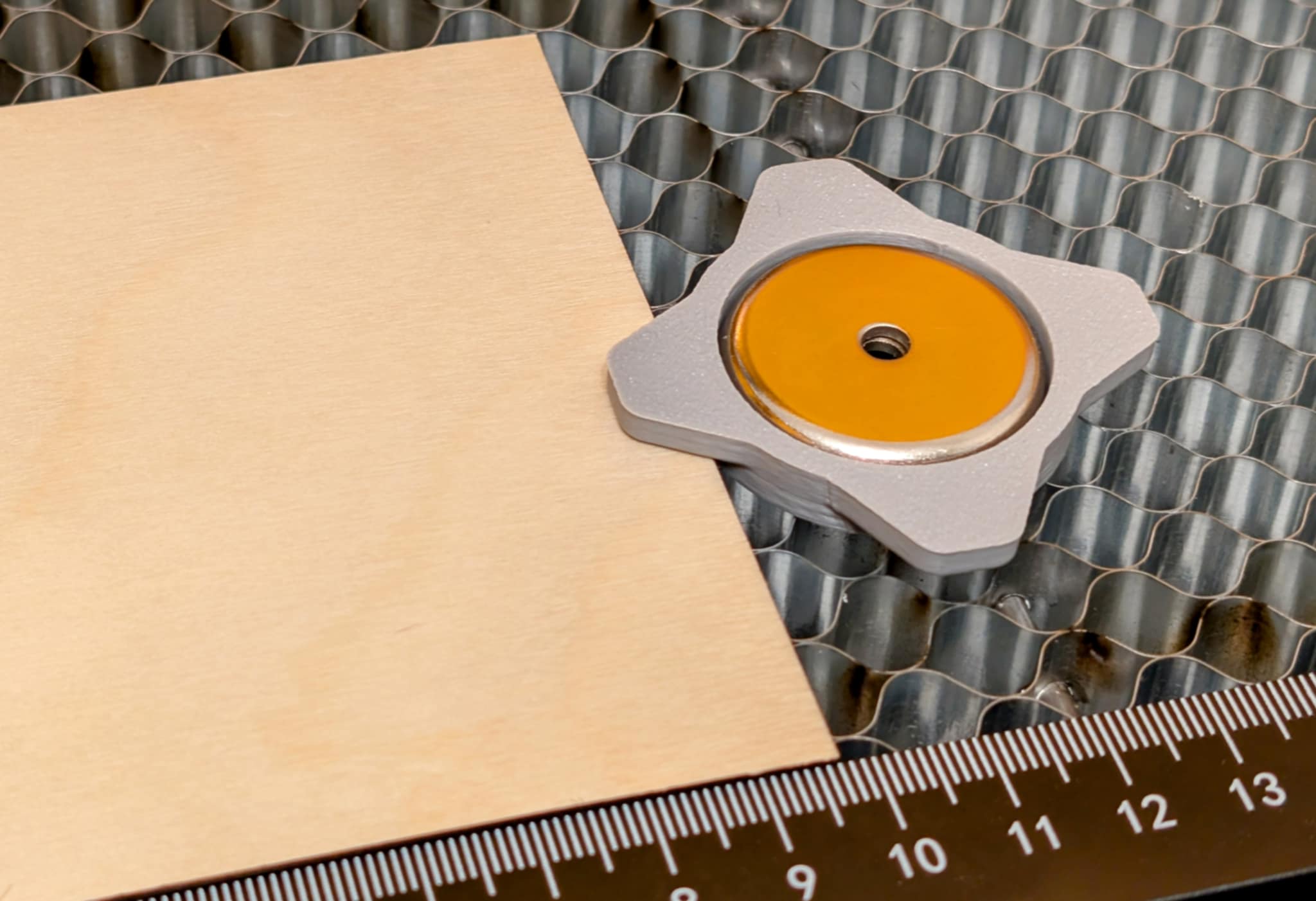 1.26 Inch Magnet Holder by Grimm Creations | Download free STL model ...