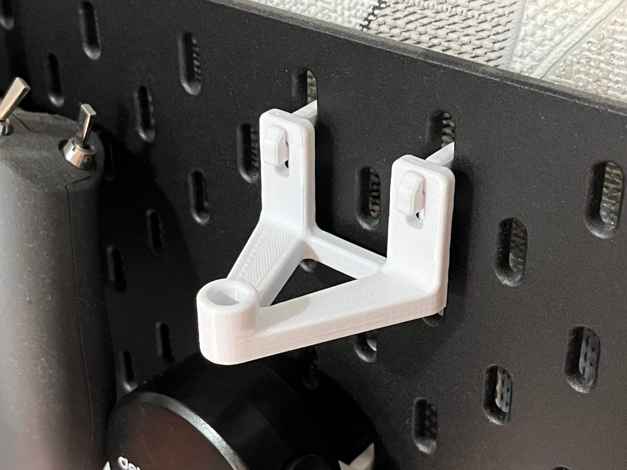 IKEA Skadis Noctua 120 mm custom home fan mount by Oleksii Zelivianskyi ...