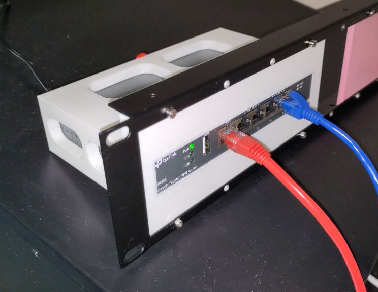 TP-Link ER605 DAP rack mount by dannixon | Download free STL model ...