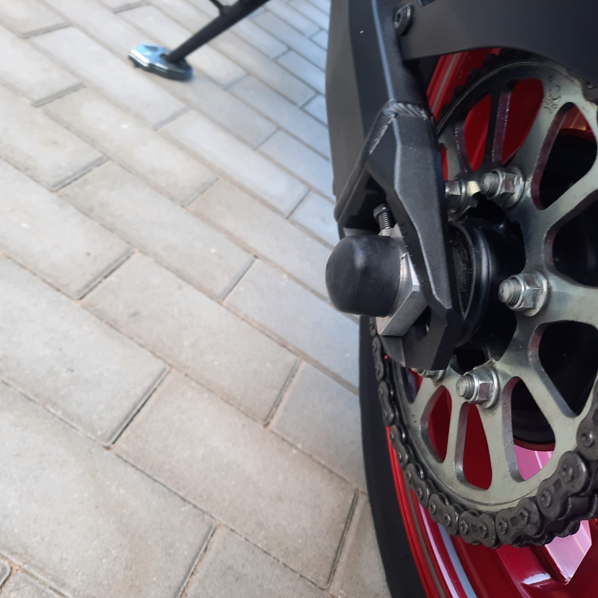 Kawasaki Z900 axle cover by Robert | Download free STL model ...