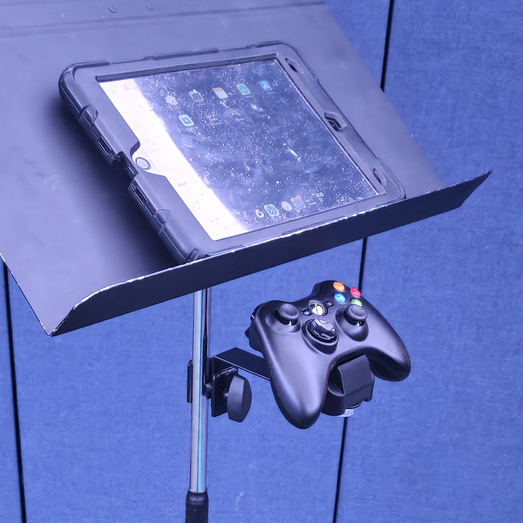 Xbox360 controller holder for mic stand by John Foerch | Download free ...