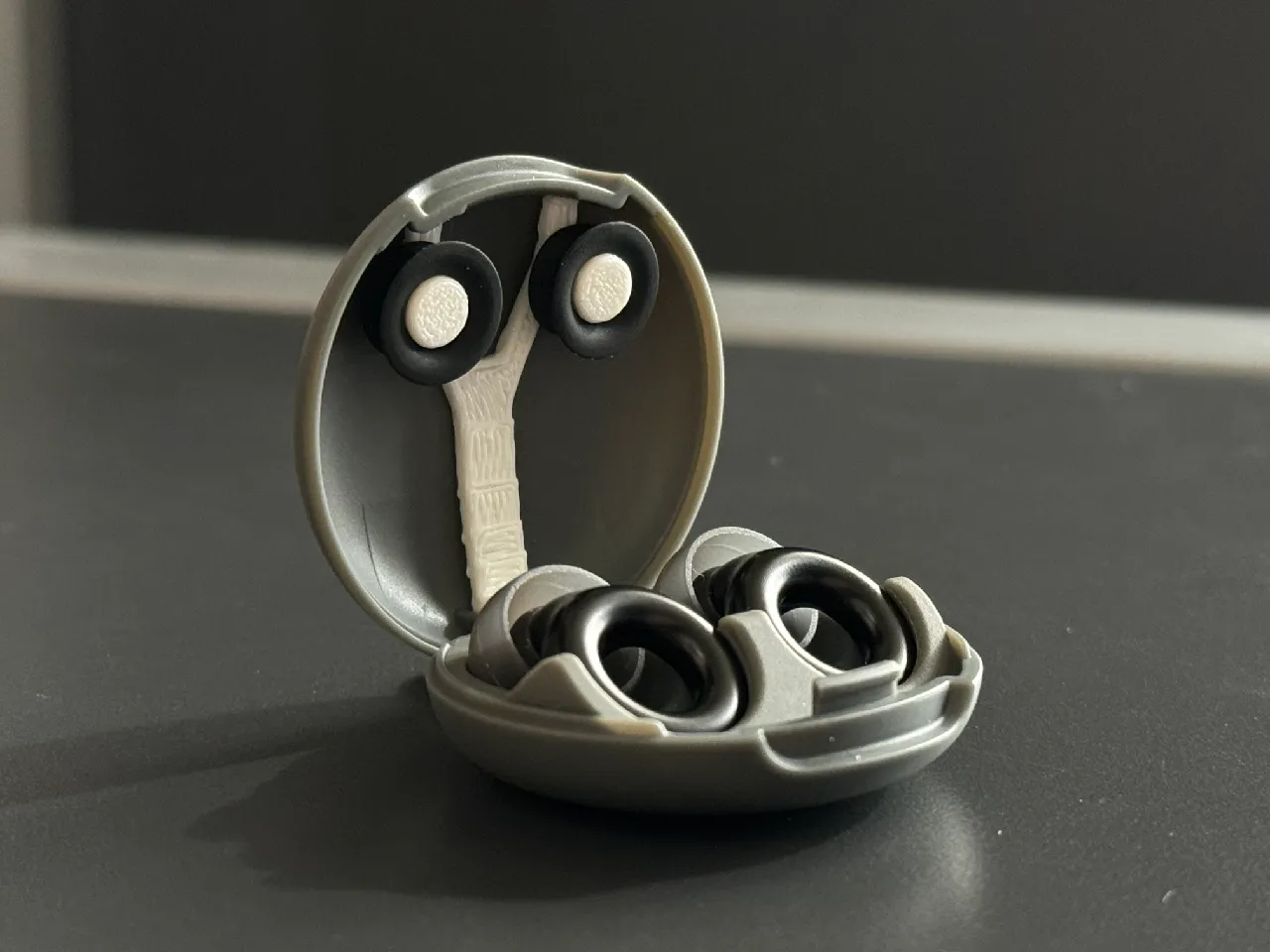 Loop Earplugs Mute Holder Attachment by Auxeno | Download free STL ...