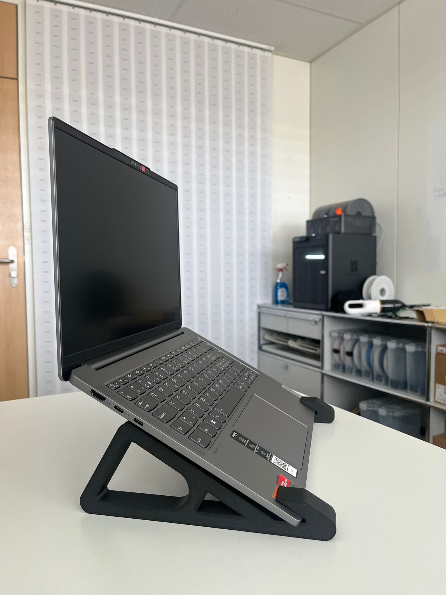 Lenovo Idea Pad Stand by LURFNG | Download free STL model | Printables.com