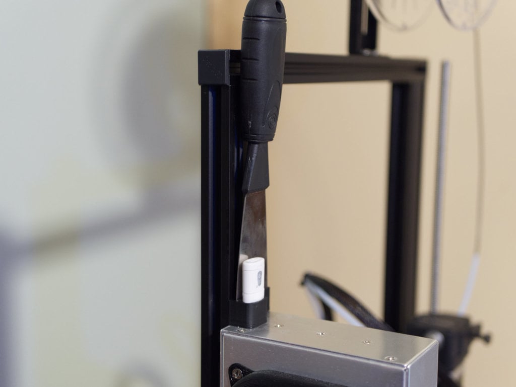 Ender 3 & 3 Pro - Minimalist Scraper Holder with USB key holder by ...