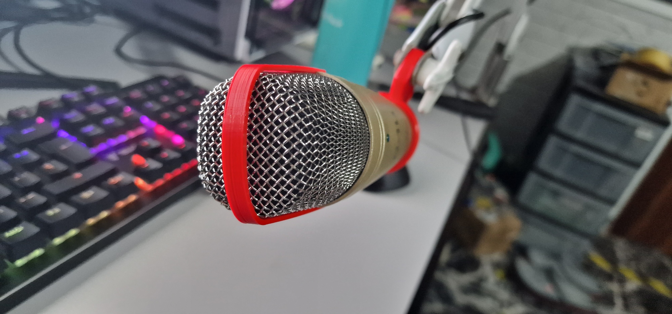 Behringer C-1U Microphone "Plastic union - Prototype" by GranPorculio ...