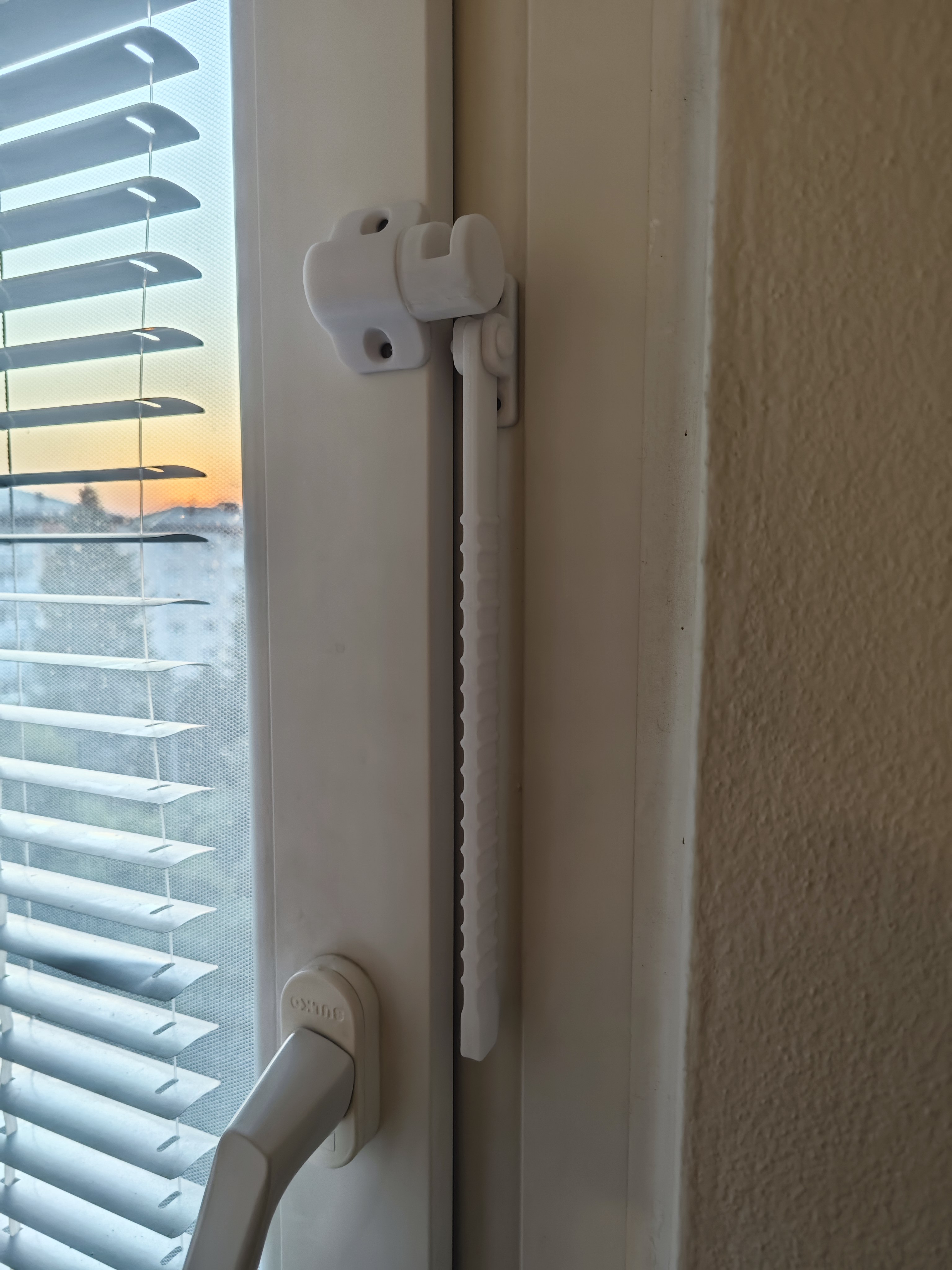 Open Window Holder 2 by Martin | Download free STL model | Printables.com