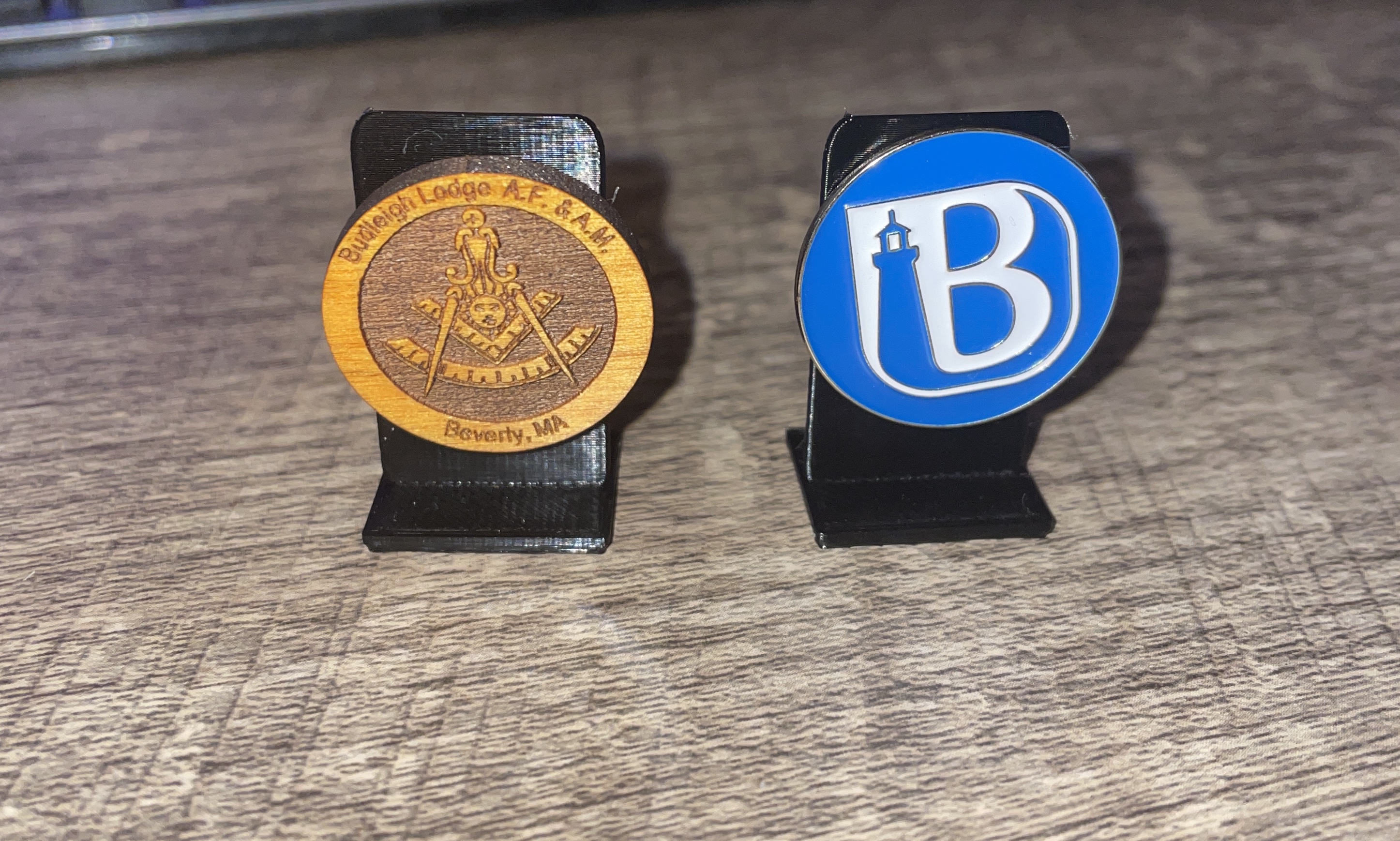 Small Single Lapel Pin Stand by Zack Ronald | Download free STL model ...