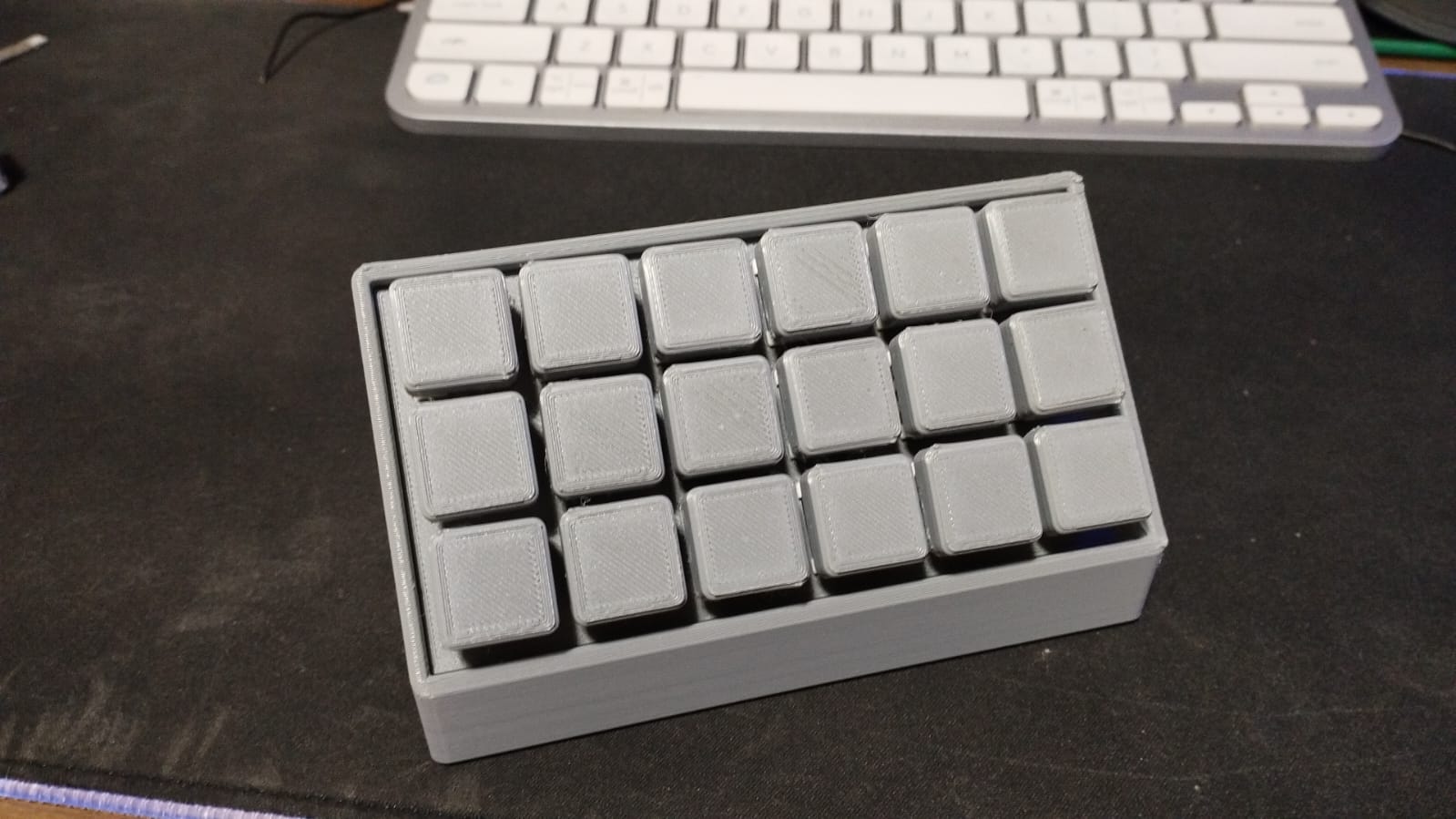 18 Key Macro Keyboard by Felipe Furst | Download free STL model ...