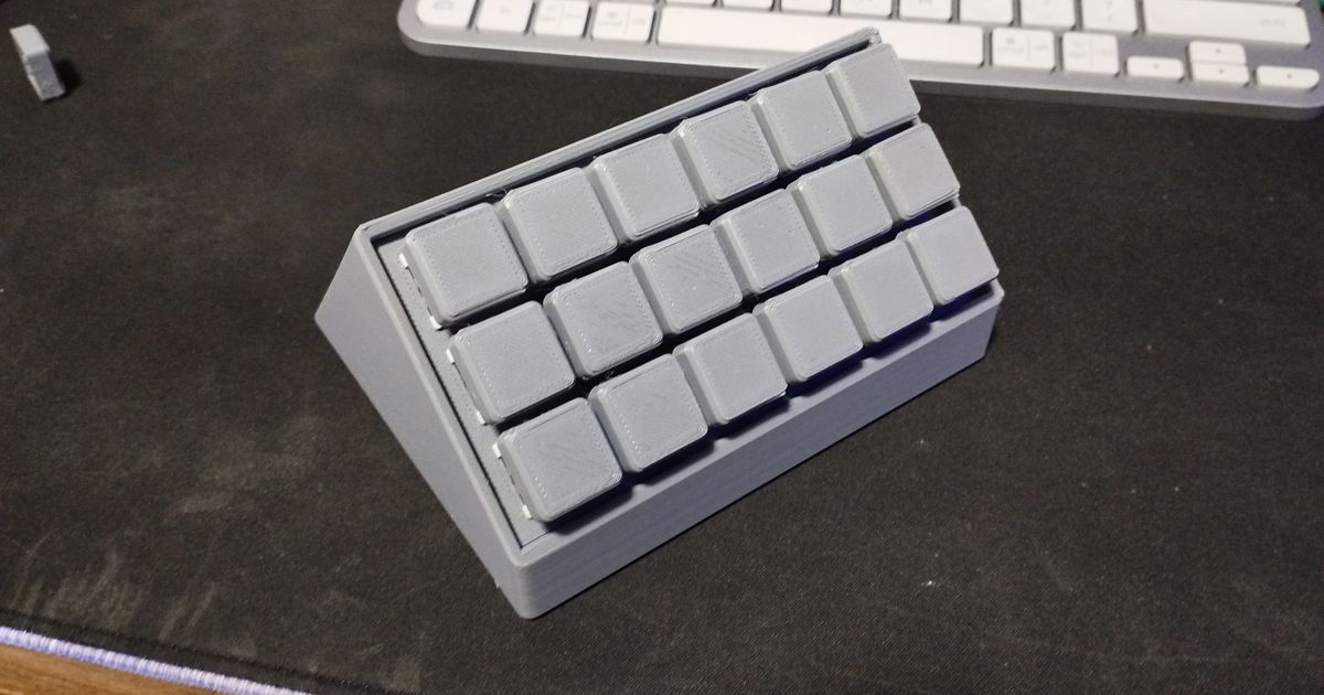 18 Key Macro Keyboard by Felipe Furst | Download free STL model ...