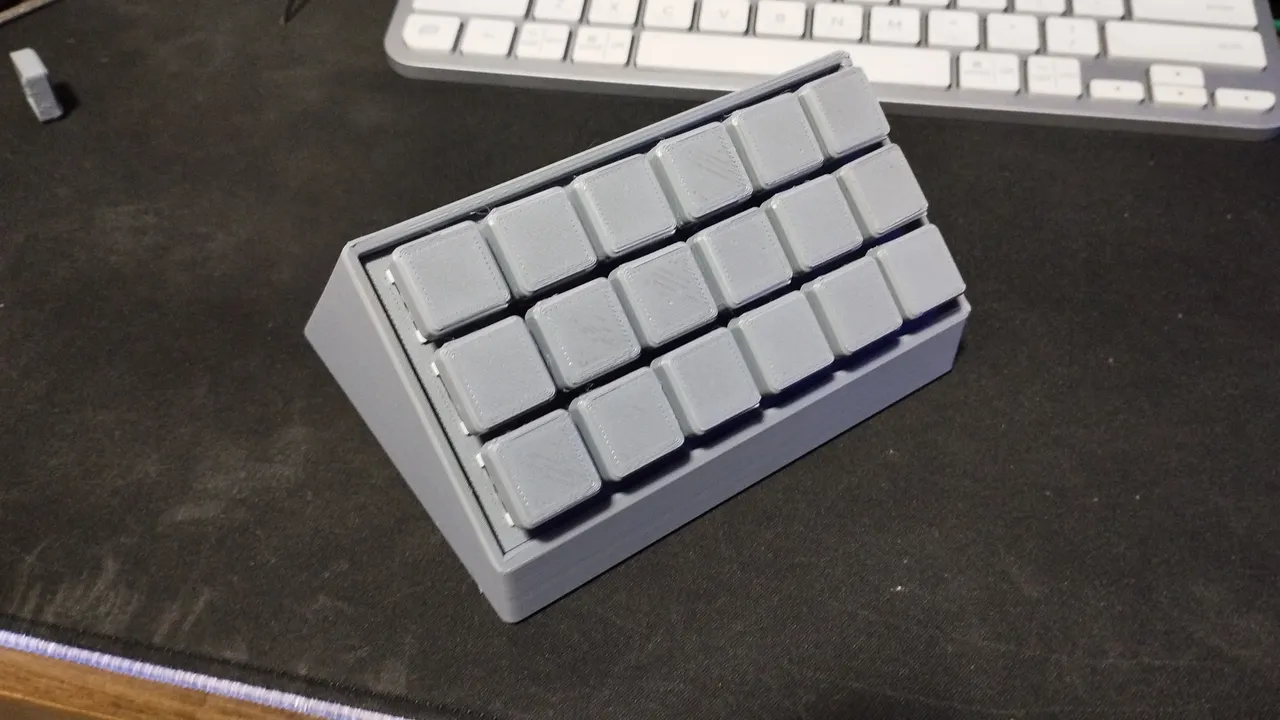 18 Key Macro Keyboard By Felipe Furst Download Free Stl Model