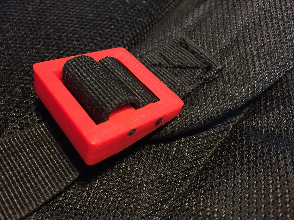 Strap lock for bags by Per Mejdal Rasmussen | Download free STL model ...