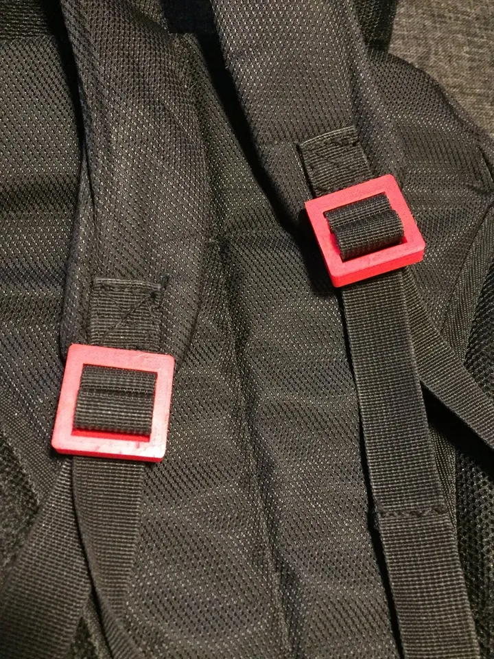 Strap lock for bags by Per Mejdal Rasmussen | Download free STL model ...