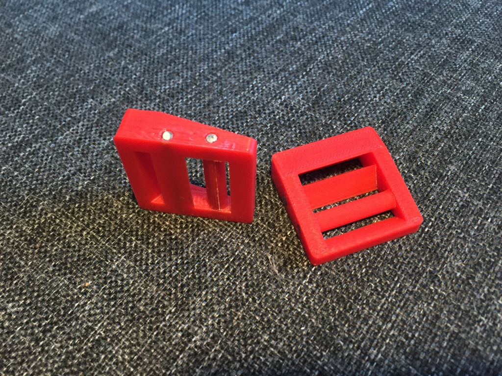 Strap lock for bags by Per Mejdal Rasmussen | Download free STL model ...