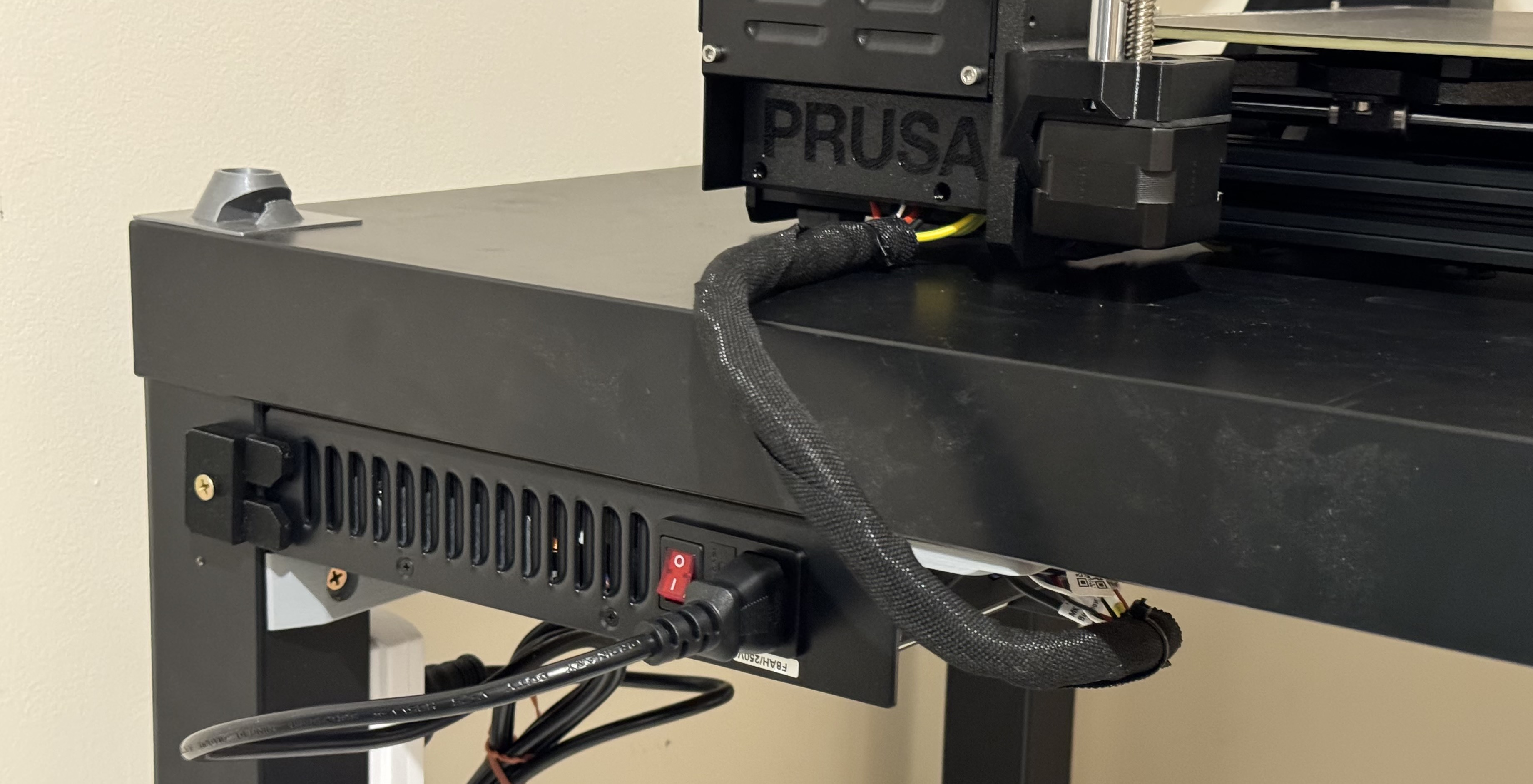 Alternate PSU Mount for Prusa Lack Enclosure V2 by lokthelok | Download ...