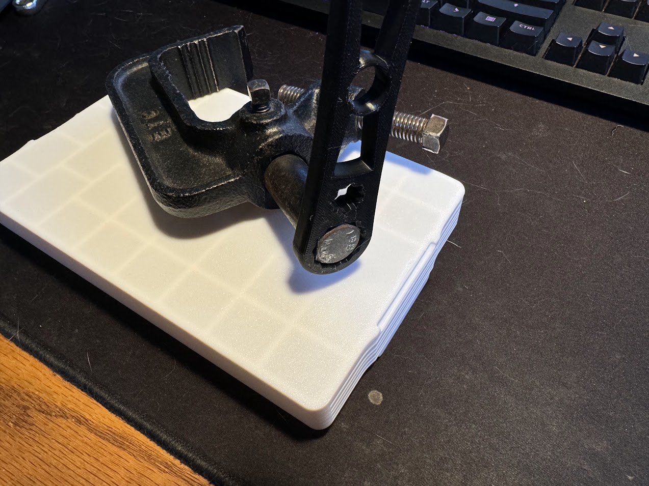 Stage Lighting Focus Wrench Version 2 by McKeeTech | Download free STL ...