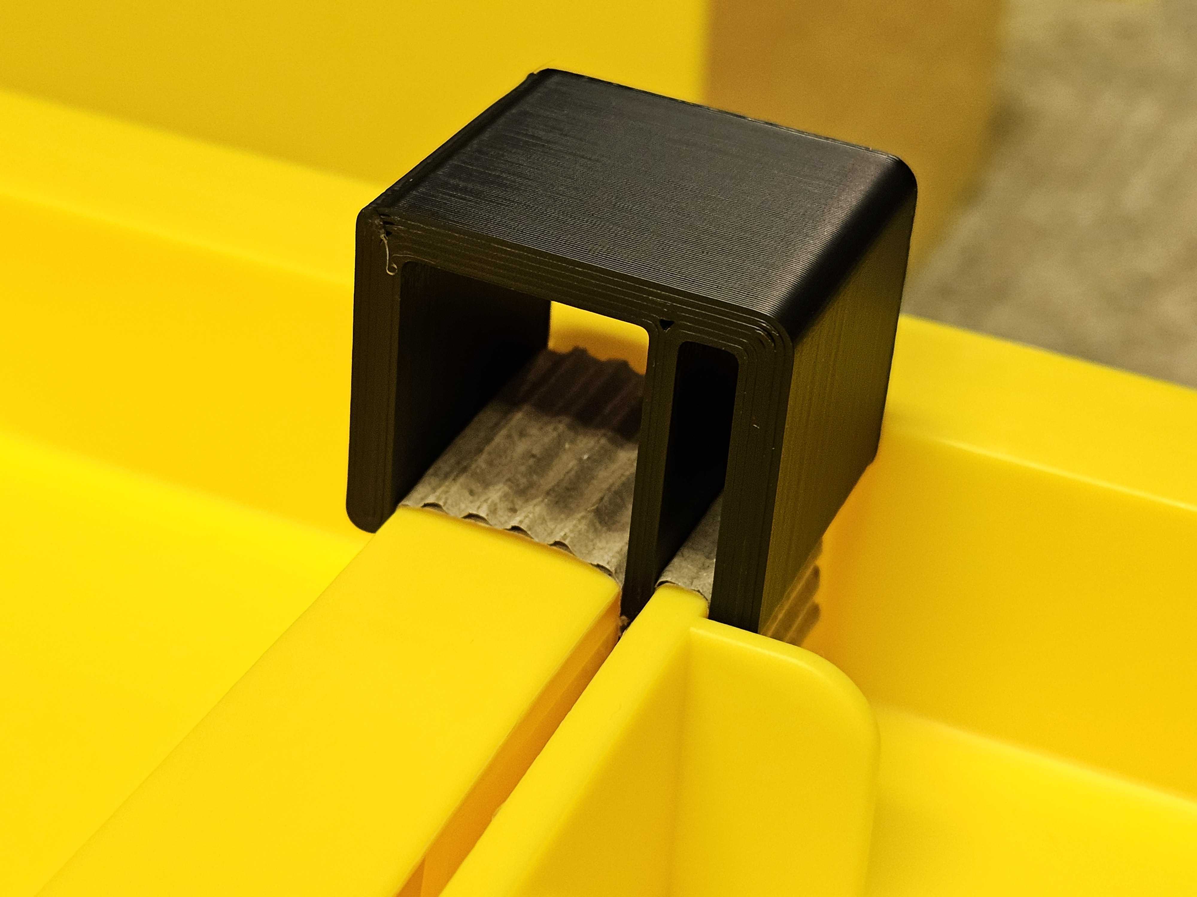 Lego Coffee Table spacing and assembly clamps by gexgecko | Download ...