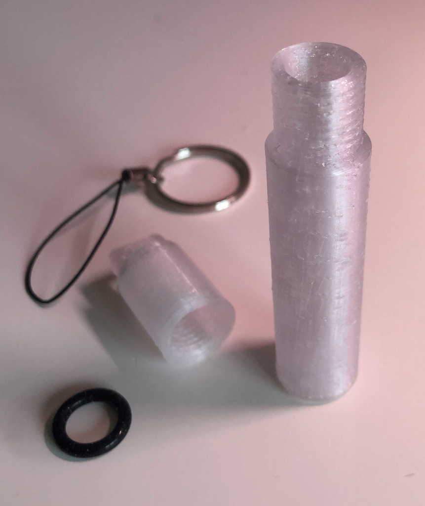 Small cylindrical keychain by CMannucci | Download free STL model ...