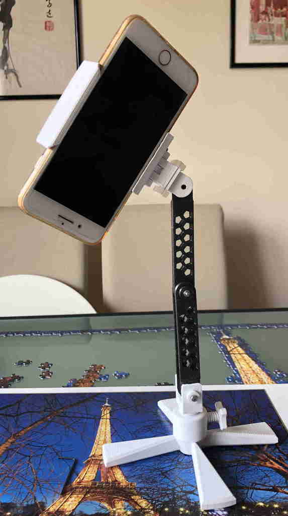 Adjustable smartphone stand by CMannucci | Download free STL model ...
