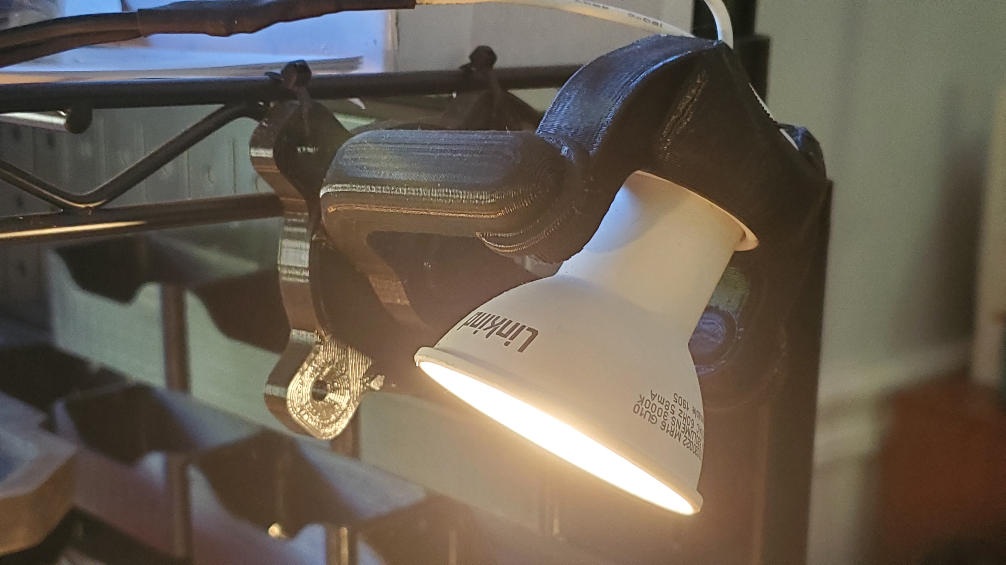 GU10 Swiveling Light Fixture (Print-in-place) by Alterity Design ...