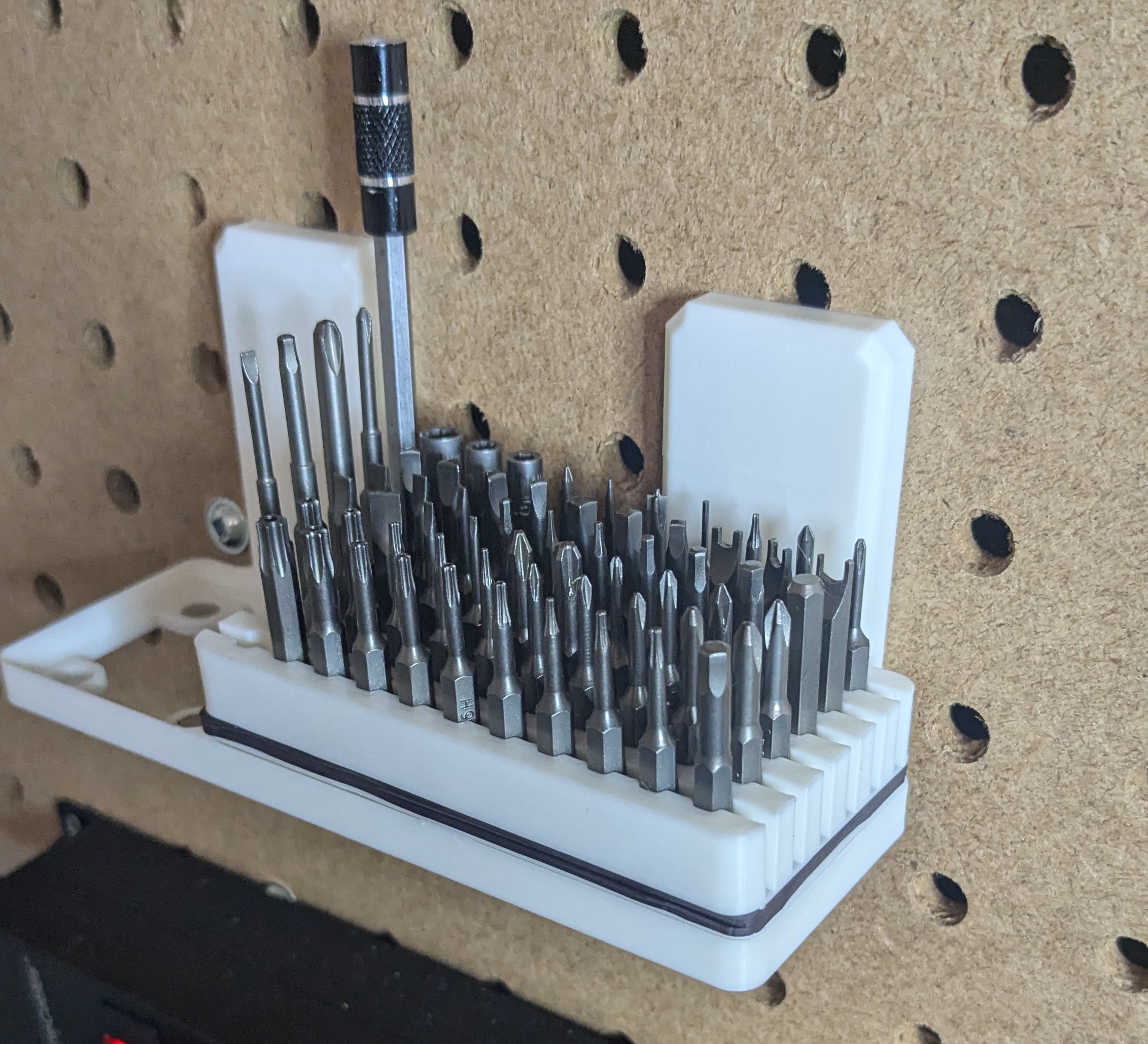 Gridfinity - 4mm screwdriver bit storage (parametric) by Allen Robinson | Download free STL ...