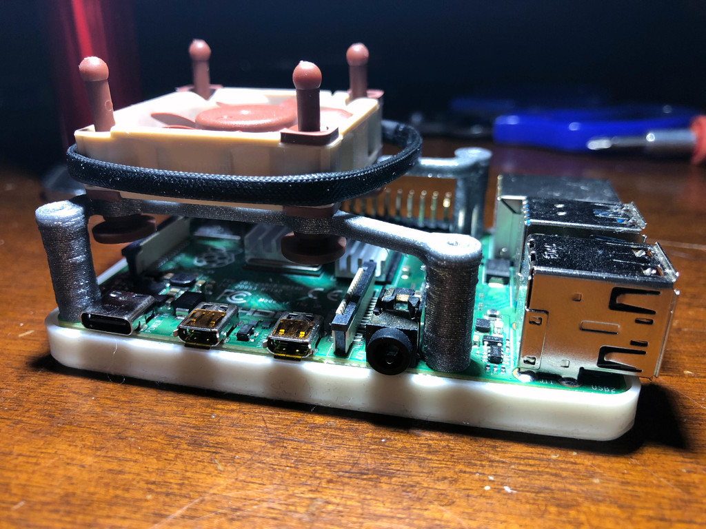 RPI 2/3/4 fan holder by BeppeITA | Download free STL model | Printables.com