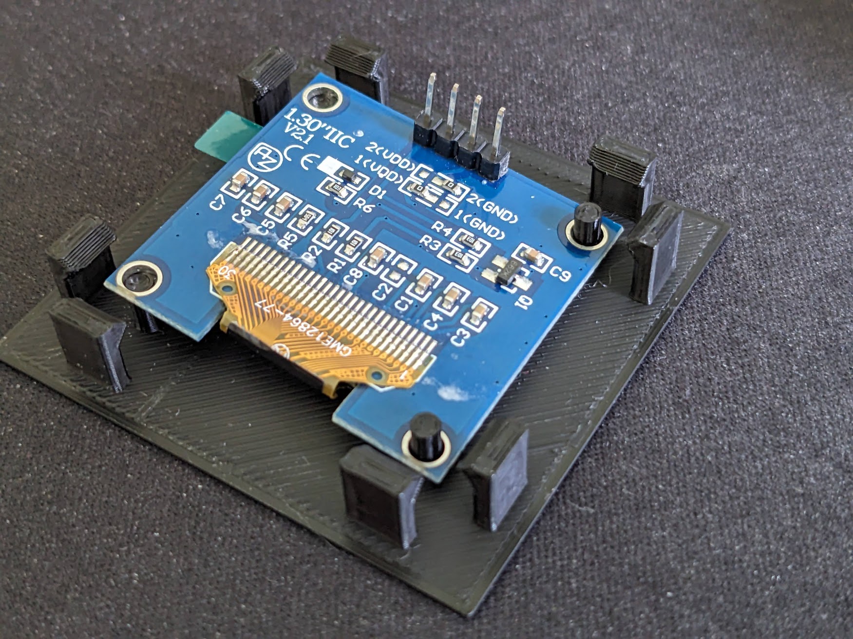 Circuit board clip lock mount (for 1,3 inch OLED I2C 128 x 64 pixel ...