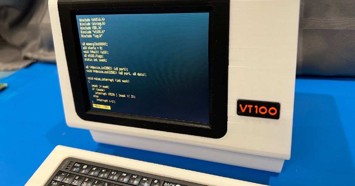 Faux VT100. Raspberry Pi based emulator fits inside. von bitsplusatoms ...