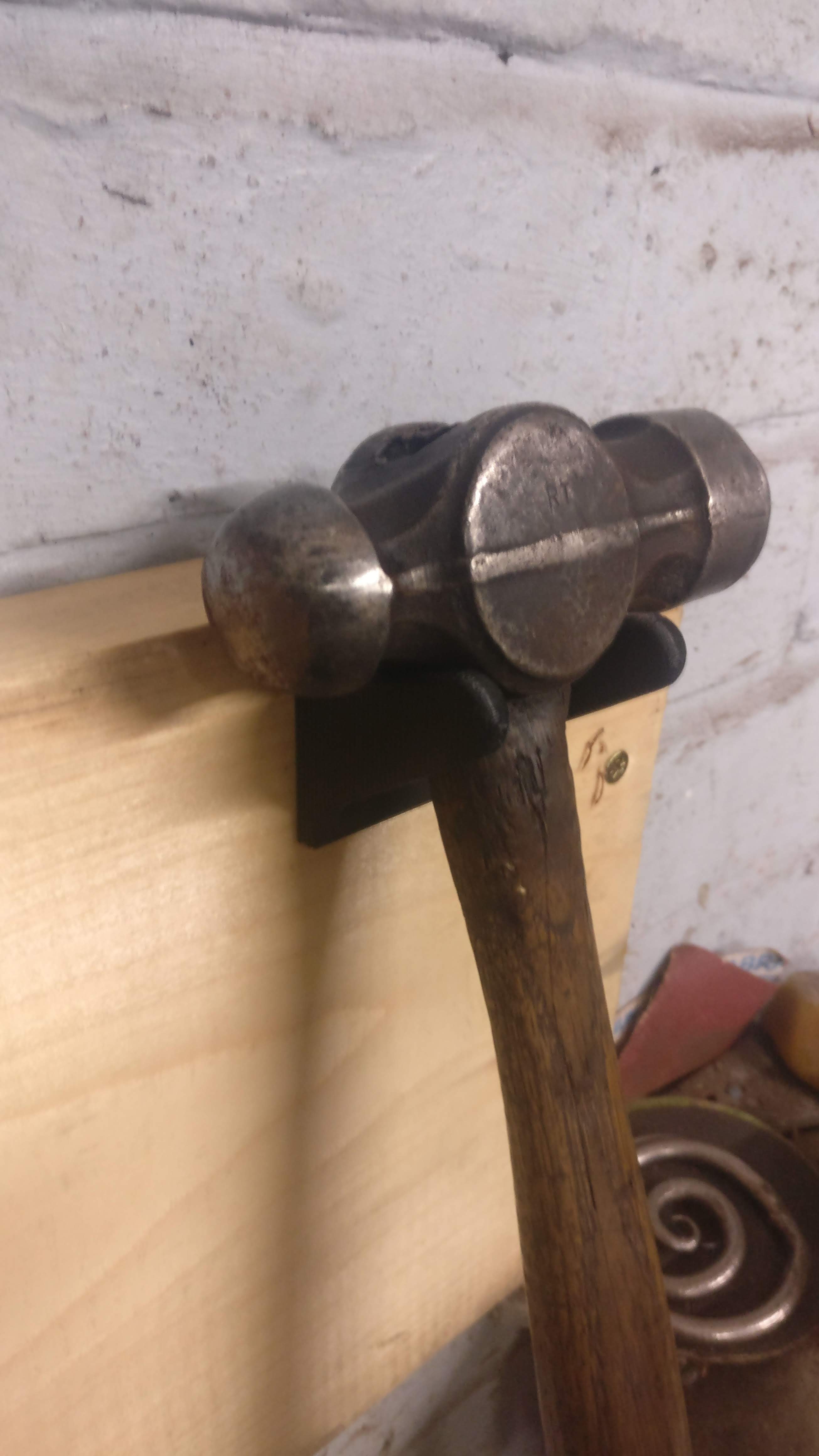 Angled Hammer Bracket by Genesis | Download free STL model | Printables.com